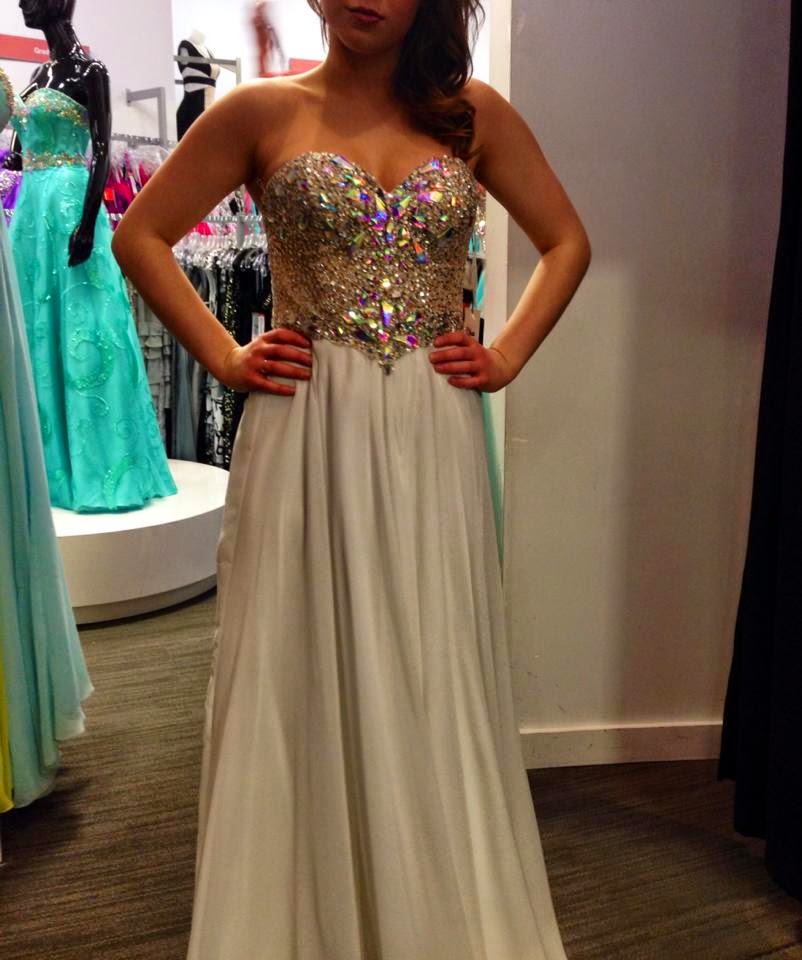 Planning & Budgeting for Prom/Graduation - Echoes of Laughter